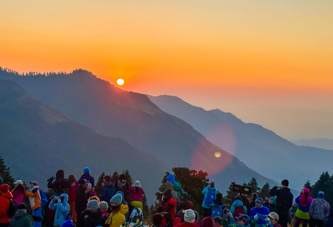 Annapurna Three View Points Trek (Muldai View, Khopra Danda, and Poon ...